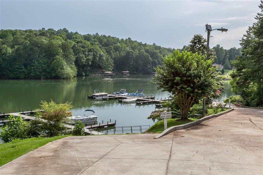 Waters Edge - Lake Keowee Real Estate